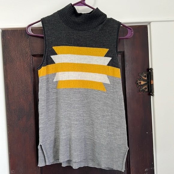 Pendleton | Sweaters | Pendleton Gray And Yellow Sleeveless Turtleneck ...